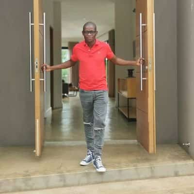 Did a South Africa woman deliver 10 babies?