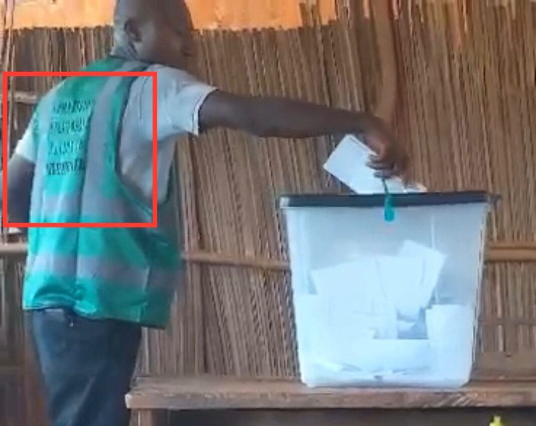 False! Viral video of ballot stuffing not from Ghana